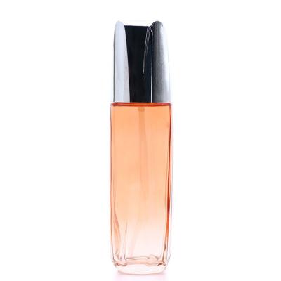 China Luxury 120ml Lotion Glass Bottles Cosmetic Packaging With Pump Sprayer for sale