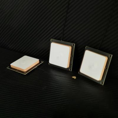 China UHF RFID Reader Antenna 902-928MHz 2dBic Circular Polarization Ceramic Small Size for sale