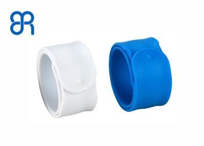 China Personnel Durable UHF RFID Wristband with IP67 Protection Class for Industrial Access Control for sale