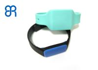 China Anti-human interference RFID Tag Wristband , durable with IP67 920 - 925 MHz for sale