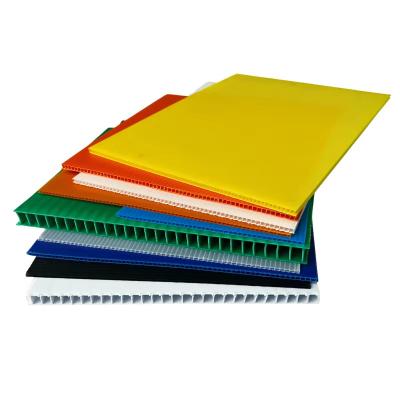 China Multiple Colors PP Hollow Board PP Plastic Corrugated Plastic Floor Protection Sheets for sale