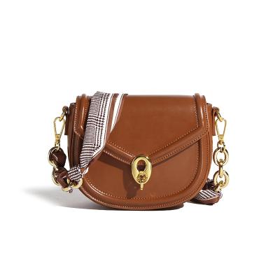 China New Fashion Saddle Bag Chain Sling Luxury Leather Cross - Body Bags Women Purses and Handbags for sale