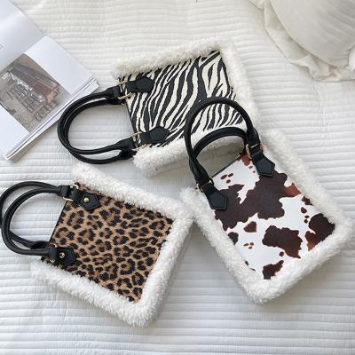 China High Quality Winter Shoulder Bags Ladies Cross - Body Leopard Plush Custom Logo Women Hand Bags for sale