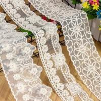 China Yarn Dyed Wedding Lace Fabric 100% Polyester Cotton 110gsm 57 58 Inch for Home Textile for sale