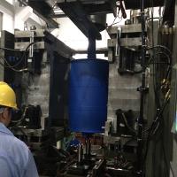 China Drum Chemical Jerrycan Extrusion Blow Molding Machine , Plastic Bottle Manufacturing Plant for sale