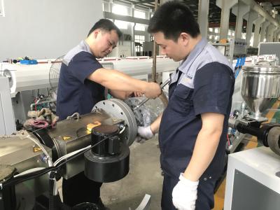China PVC PP PE PPR Conduit Water Pipe Extruder Making Machine / Tube Production Line for sale