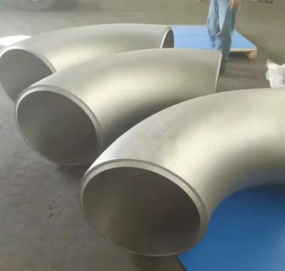 China 12 Inch Diameter Butt Weld Fittings with Galvanized Surface Finish for Leak Proof Pipeline Connections for sale