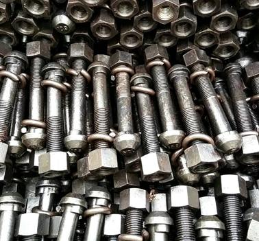 China M48x150mm ASTM A193 B16 Chrome-Moly-Vanadium Stud Bolts with Customizable Nuts for Robust Fastening for sale