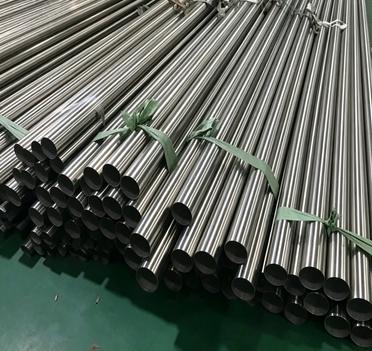 China Heat Resistant Stainless Steel Pipe With PE Coated Surface And Wall Thickness From 1mm To 20mm For Temperatures Up To 1100°C for sale