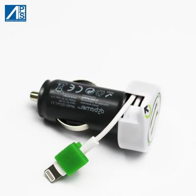 China OEM ODM IPhone Car Power Adapter 3 USB Car Charger With Retractable Lightning Cable for sale