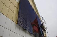 China P15.625 Outdoor LED Curtain Display 8000nits High Transparency for Media Facade Advertising for sale