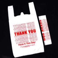 China Matte / Glossy Custom Printed T Shirt Bags Disposable Grocery Carry Bag For Retail for sale