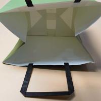 China Custom Solid Color Kraft Paper Shopping Bags Flat Paper Handle Retail Gift Paper Bags For Boutique Apparel for sale