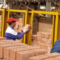 China 40Kw Automatic Clay Brick Packing Machine with Robot System - 8000-12000 Bricks/Hour Capacity for sale