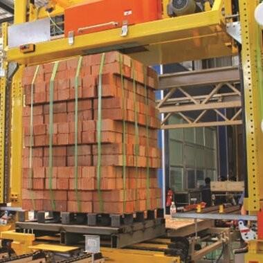 China Fully Automatic Brick Packaging Machine 8000-12000 Pieces/Hour for Fired Clay Brick Making for sale