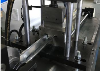 China Omega Channel Low Noise CZ Purlin Roll Forming Machine for sale