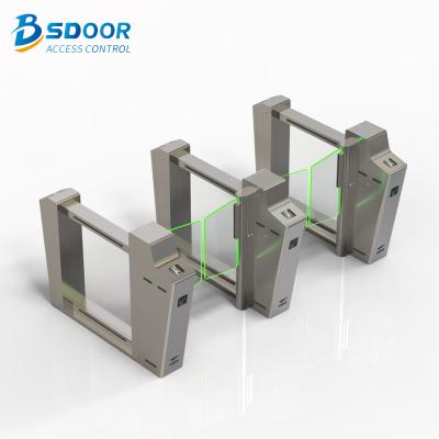 China Aluminum Acrylic SS304 Automatic Rising Arm Barriers Airport Turnstiles for sale