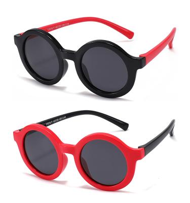 China Fashion sunglasses SB8319 out of door kids sunglasses UV400 tpee round shades black kids polarized sunglasses 2022 for sale