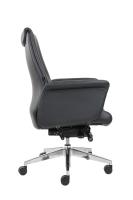 China Middle Back 0.29m3 CBM Leather Revolving Chair With Castors for sale