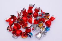 China Multifunction Chocolate Candy Twist Packing Machine 200-300 Pics/Min 10-32mm for sale
