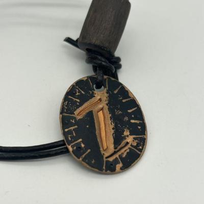 China Custom vintage nostalgic style metal small tags, antique metal key tags for sale