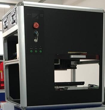 China 3D Crystal Laser Engraving Machine 300x200x100mm 532nm for Photo Gifts for sale