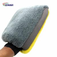 China 26x20cm Car Detailing Tools 80% Polyester 20% Polyamide Double Sided Fluffy Wheel Cleaning Glove for sale