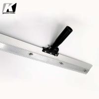China SS304 Notched Floor Squeegee 600mm Aluminum Alloy Epoxy Coating Self Leveling Tool for sale