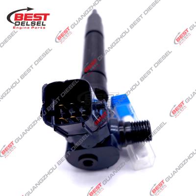 China Diesel Common rail Fuel Injector 295700-0560 23670-19025 23670-11020 For 2GD-FTV for sale