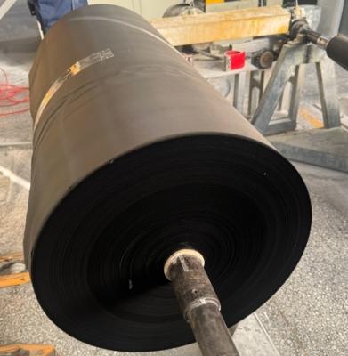 China Black-Dyed Fiberglass Fabric With Excellent Chemical And Wear Resistance for sale