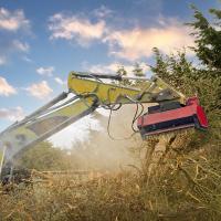 China Hydraulic Flail Mower for 1-30ton Excavator 350KG Weight and Offset Design for sale