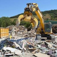 China Precise Stone Sorting Crawler Excavator Stone Grapple Square Sorting Grapple Attachment Black for sale