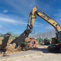 China 360 ' Rotary Hydraulic Eagle Shears for Excavator Scrap Steel Shear Smooth Operation for sale