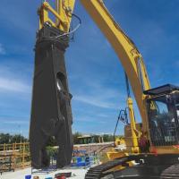 China 360 ' Rotary Hydraulic Eagle Shears for Excavator Scrap Steel Shear Smooth Operation for sale