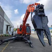 China Customer's Request Mini Excavator with Double Cylinder Hydraulic Rotating Scrap Shear for sale