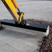China Customized 1-20 Ton Excavator Sweeper Attachment Sweeper Broom Digger Brush 1200mm-2000mm Wide for sale