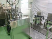 China Automatic Emulsifying Vacuum Mixing Machine Small Cosmetic Shampoo Cream Homogenizer for sale