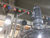 China Facial Cream Mixer Homogenizer Machine Cosmetic Making Emulsifying Mixing Tank for sale
