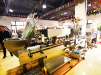 China 1.8 kW Six Gears Cosmetic Packaging Machine Cap Sealing Equipment for sale