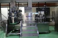 China CE Cosmetic Making Machine With Operation Platform Emulsifying Homogenizer Equipment for sale