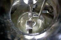 China 63r/Min Cosmetic Making Machine 200L Fixed Type Vacuum Emulsifier for sale