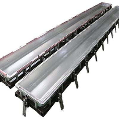 China OEM Aluminum Rotational Molding Tooling Plastic Traffic Barrier Mold for sale