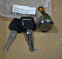 China 69005-E0580 S6961-03670 69005-E0570 S6961-03660  Car door lock cylinder LH/RH  FOR HINO 500 700 for sale