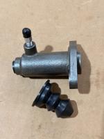 China 31470-1010 Clutch slave cylinder FOR HINO EM100 for sale
