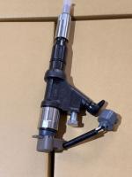 China 095000-8890 Injector FOR HINO E13C for sale