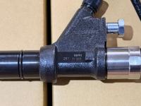 China 095000-8890 Injector FOR HINO E13C for sale