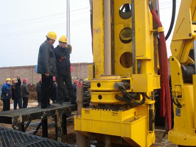 China Hydraulic Horizontal CBM Drilling Rig MD-750 34000N·m Torque 3200m Depth for sale
