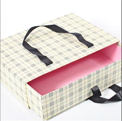 China Handmade Ribbons Drawer Boxes For Clothing Gift Boxes Gift Packaging Coated Paper UV Coating Varnishing Engrave Vanishing for sale