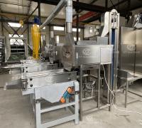 China PLC Controlled Split Peanuts Blanching Machine with 800-1000kg/h Capacity for Nuts Chopping/peanut butter processing line for sale
