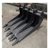 China Clean Up Between Sleeper And Sleeper Stone Slab Removal Bucket / Slab Bucket For Excavator for sale